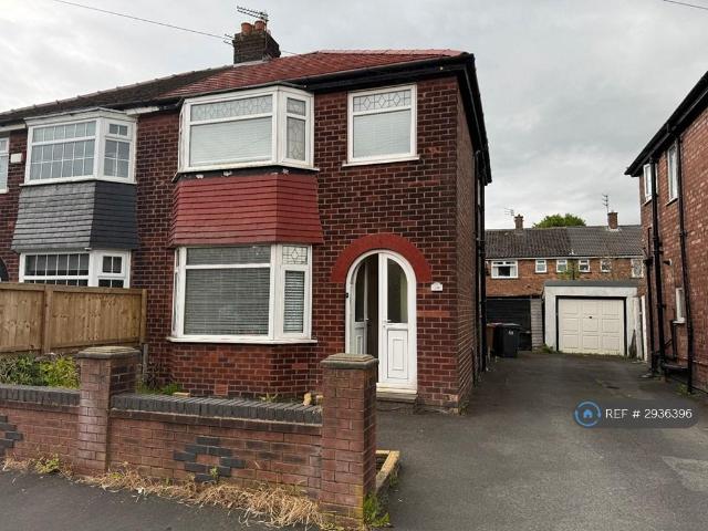 Grayson Road, Little Hulton. 3 bed semi detached house to rent £1,290 pcm £298 pw