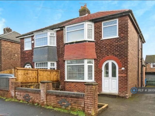 Grayson Road, Little Hulton. 3 bed semi detached house to rent £1,325 pcm £306 pw