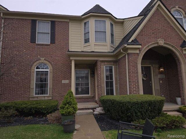 Graystone Ln, Canton, Condo For Sale