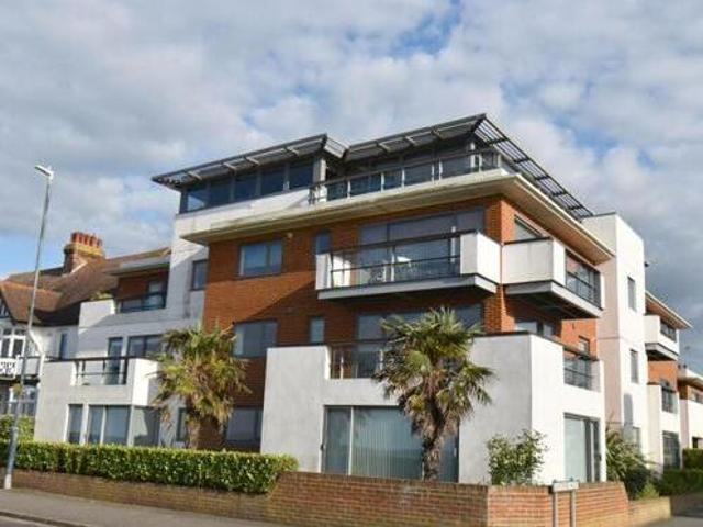 Graystone Road, Tankerton, 2 Bedroom Apartment