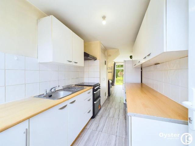 Grace Way, Stevenage, SG1 4 bed terraced house to rent £1,900 pcm £438 pw