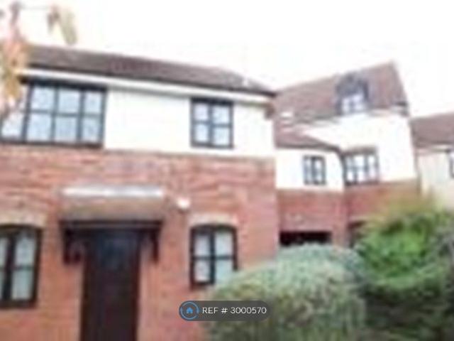 Grace Avenue, Oldbrook, Milton Keynes MK6, 2 bed maisonette to rent, £950 pcm | PrimeLocation