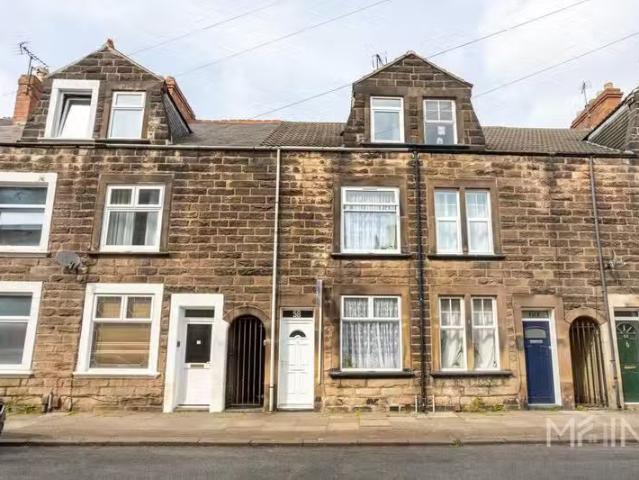 Grace Road, Aylestone, Leicester LE2 4 bed terraced house for.