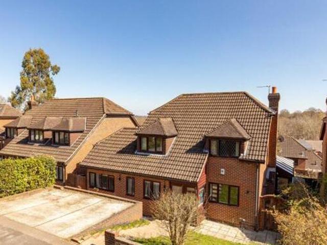 Grace Road, Broadfield, 6 Bedroom Detached