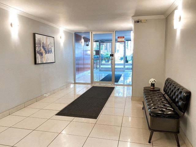 Grace Shores Studio Apartment for Rent at 639 W Grace St, Chicago, IL 60613 Lakeview