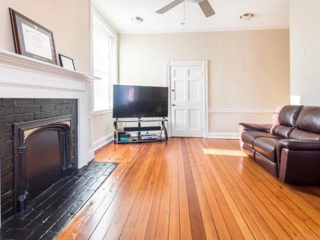 Grace St 1142 W 2 Bedroom Apartment for Rent at 1142 W Grace St, Richmond, VA 23220 The Fan