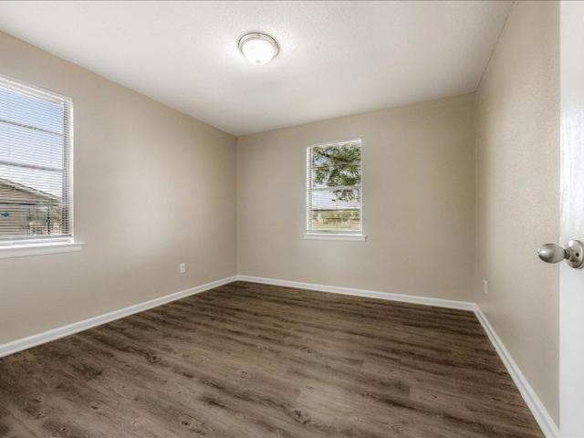 Graceland Flats – Modern Living in the Heart of Whitehaven 2 Bedroom Apartment for Rent at 3990 Barton Dr, Memphis, TN 38116