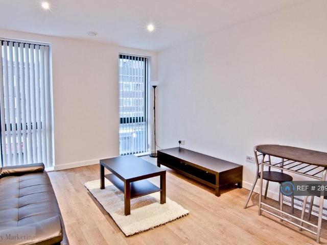 Graciosa Court, London, E1 1 bed flat to rent £2,150 pcm £496 pw