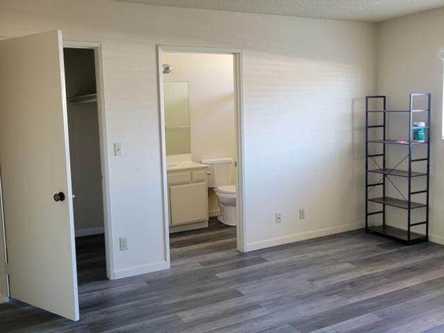 Graduate Student filling 1 Bedroom with Priv. Bath