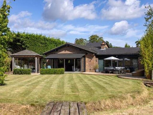 Grafham, Bramley, 6 Bedroom Detached