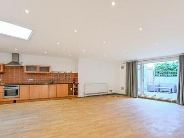 Grafton Crescent, London, 1 Bedroom Flat