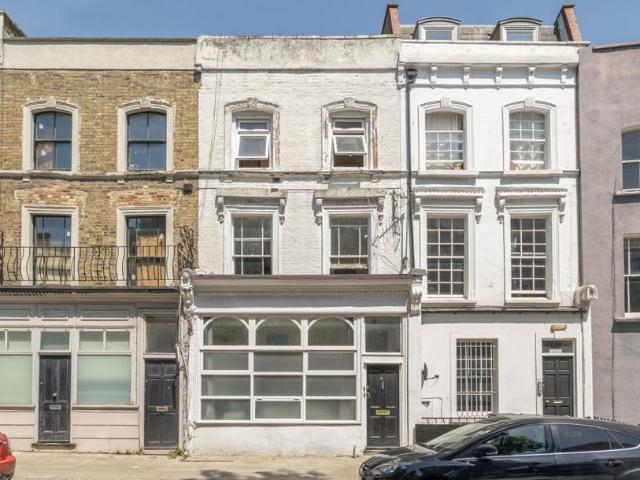 Grafton Road London NW5 2 bed flat to rent £3,000 pcm £692 pw