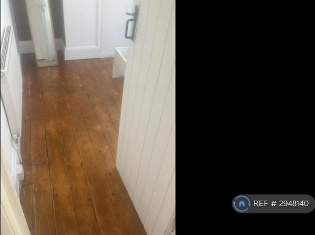 Grafton Road, London, NW5 2 bed maisonette to rent £2,900 pcm £669 pw