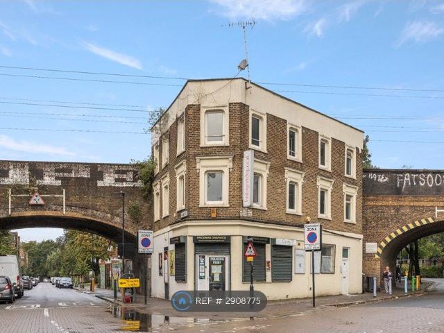 Grafton Road, London NW5, Studio to rent, £995 pcm | PrimeLocation