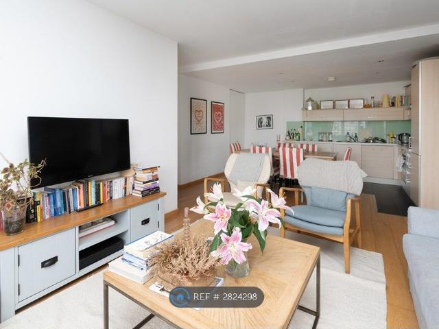 Graham St, London N1, 2 bed flat to rent, £3,300 pcm | PrimeLocation