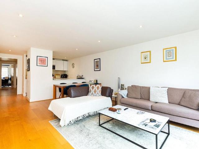Graham Street, London, N1 2 bed apartment to rent £3,750 pcm £865 pw