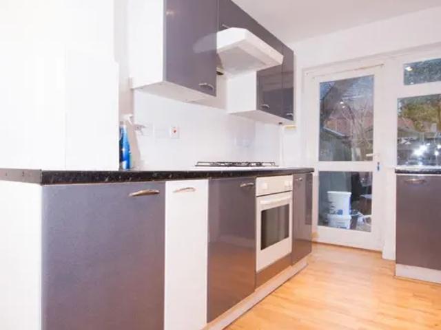Graham Road, London, CR4 2AD, United Kingdom | 2 bed apartment for rent #123966862 | Rentberry