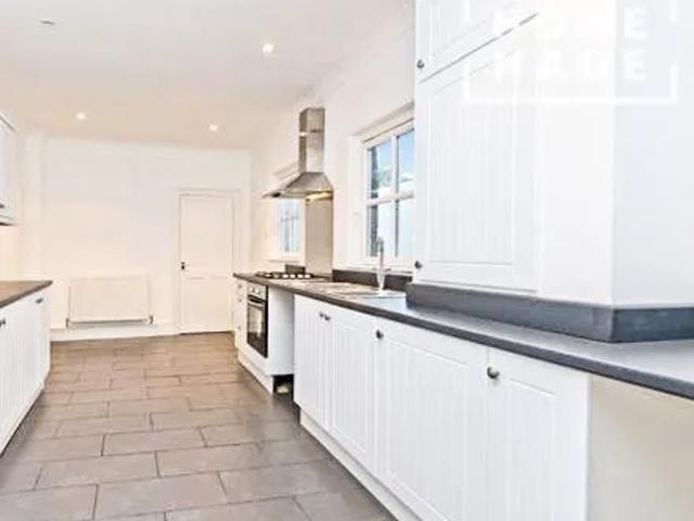 Graham Road, London, SW19 3SS, United Kingdom | 6 bed townhouse for rent #166273970 | Rentberry