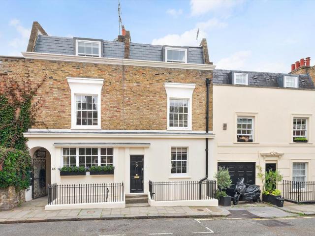 Graham Terrace, Belgravia, London, SW1W 3 bed terraced house to rent £9,858 pcm £2,275 pw