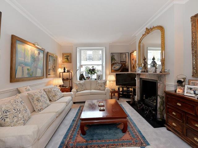 Graham Terrace, London, SW1W 2 bed house to rent £8,450 pcm £1,950 pw