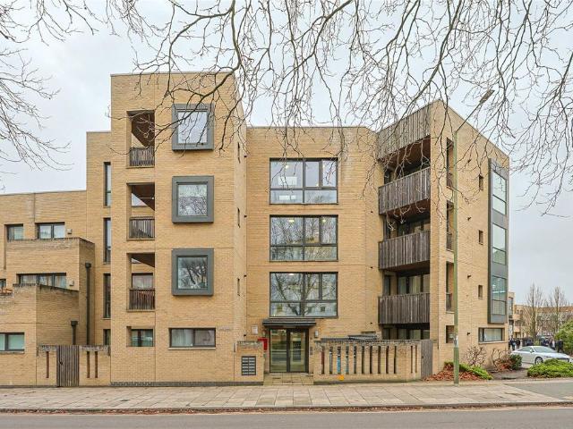 Grahame Park Way, London, NW9 1 bed apartment to rent £1,650 pcm £381 pw