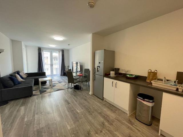 Grahame Park Way, London NW9, 1 bed flat to rent, £1,800 pcm | PrimeLocation