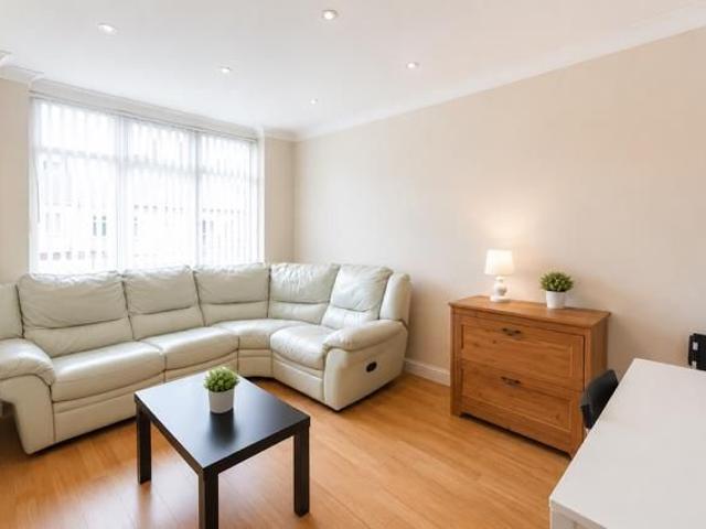 Grahamsley Street, Gateshead Town Centre NE8, 2 bed flat to rent, £849 pcm | PrimeLocation