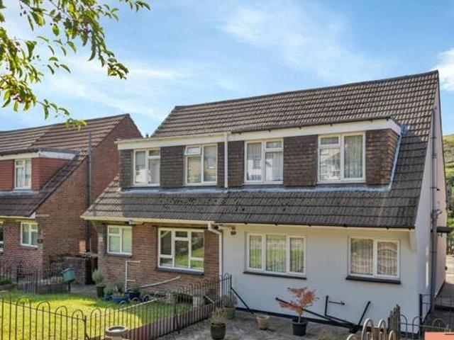 Graig Y Fedw, Abertridwr, 3 Bedroom Semi detached