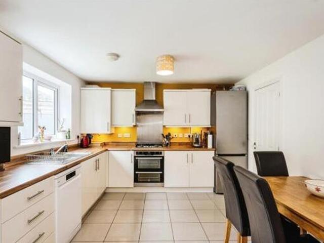 Graig Y Fforest, Godrergraig, 4 Bedroom Detached