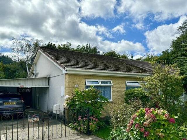 Graig Newydd, Godrergraig, 2 Bedroom Semi detached