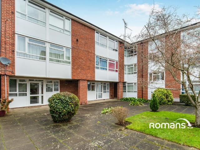 Grainford Court, Crescent Road. 1 bed flat to rent £1,050 pcm £242 pw
