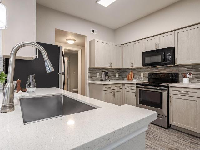 Gramercy Park 3 Bedroom Apartment for Rent at 3225 Woodland Park Dr, Houston, TX 77082 Westchase