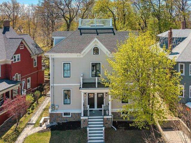 Grampian Way Unit,boston, Condo For Sale