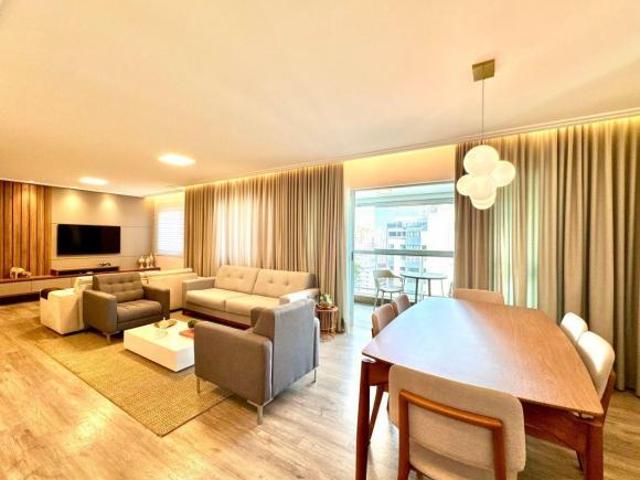 GRAN RISERVA, 3 SUÍTES, ESCRITÓRIO, 2 VAGAS, NASCENTE, ANDAR ALTO, REFORMADO, QD 106, PRÓXIMO AO PAR