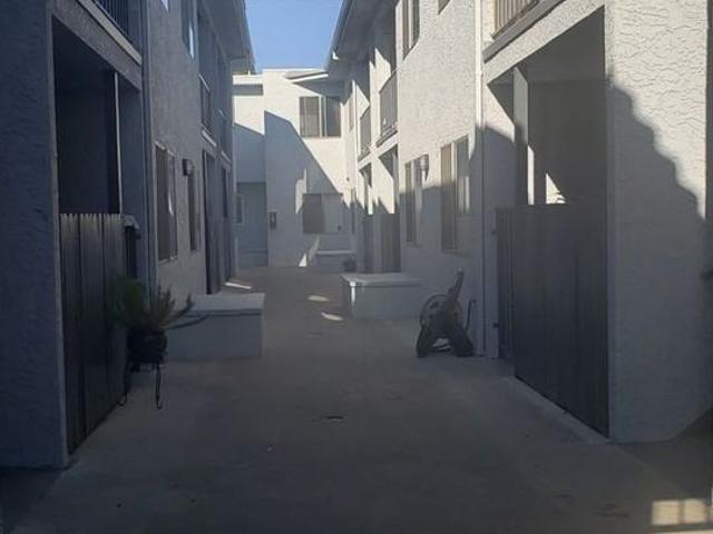 Granada Court 2 Bedroom Apartment for Rent at 17165 Chatsworth St, Los Angeles, CA 91344 Granada Hills