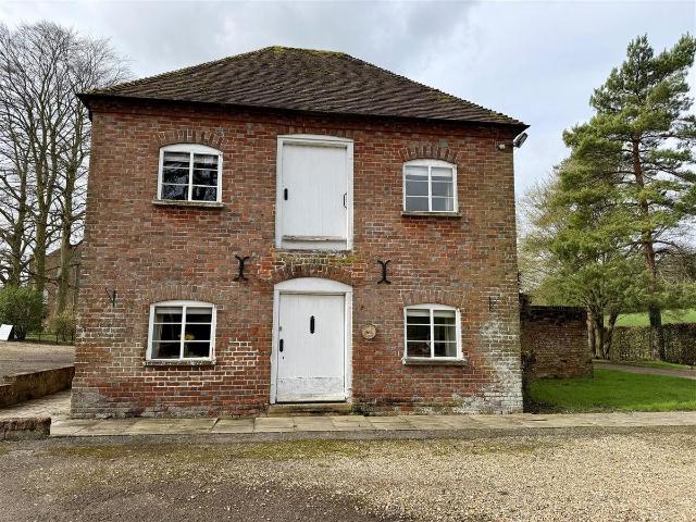 Granary Cottage, Swarling Manor, Petham, Canterbury, Kent CT4, 2 bed cottage to rent, £1,100 pcm | PrimeLocation