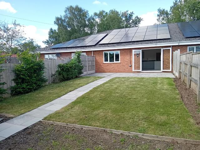 Granary Court, Shenstone, Kidderminster DY10, 2 bed bungalow to rent, £1,100 pcm | PrimeLocation