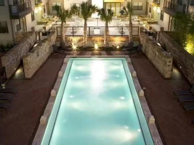 Granbury Vue Live Oak