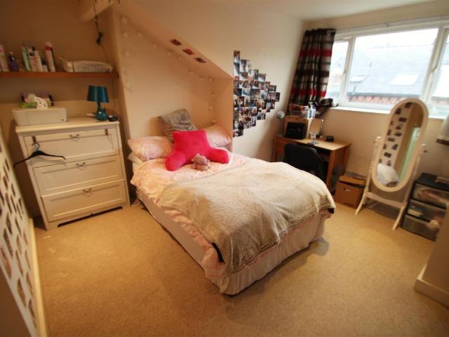 Granby Grove, Headingley, Leeds LS6, 6 bed terraced house to rent, £3,042 pcm | PrimeLocation