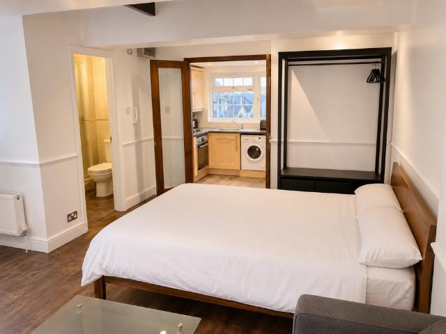 Granby Street, London E2 Studio to rent £1,675 pcm £387 pw