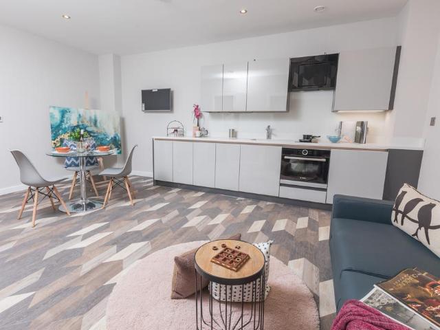 Granby Row, Manchester M1 1 bed apartment to rent £1,550 pcm £358 pw