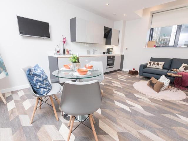 Granby Row, Manchester M1 1 bed apartment to rent £1,664 pcm £384 pw