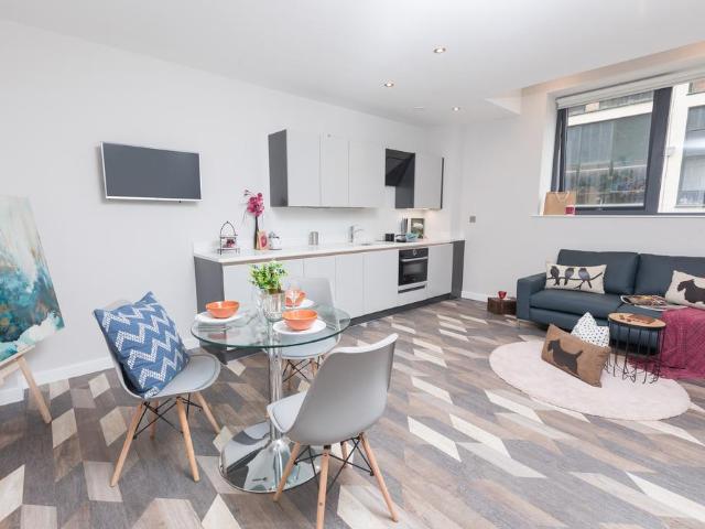 Granby Row, Manchester M1 1 bed apartment to rent £1,664 pcm £384 pw