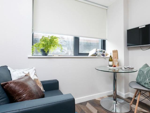 Granby Row, Manchester M1 1 bed apartment to rent £1,275 pcm £294 pw