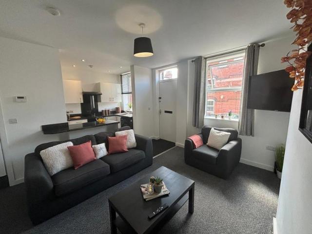 Granby Road, Leeds LS6 3 bed terraced house to rent £1,560 pcm £360 pw