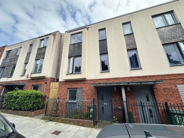 Granby Way, Plymouth PL1, 3 bed property to rent, £1,300 pcm | PrimeLocation