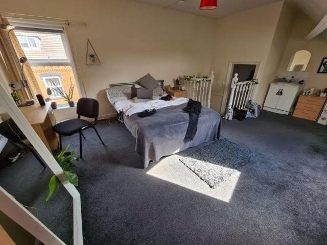 Granby View, Leeds 2 bed house to rent £1,083 pcm £250 pw
