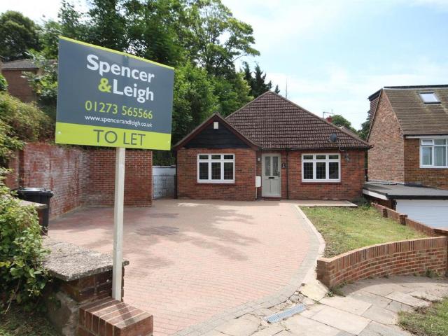 Grangeways, Patcham, Brighton 3 bed detached bungalow to rent £2,600 pcm £600 pw