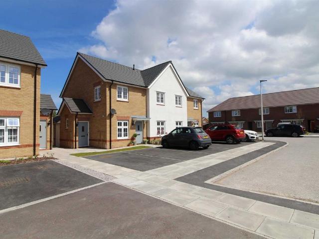 Grangewood Close, Sanderling Park, Formby L37, 2 bed flat to rent, £975 pcm | PrimeLocation