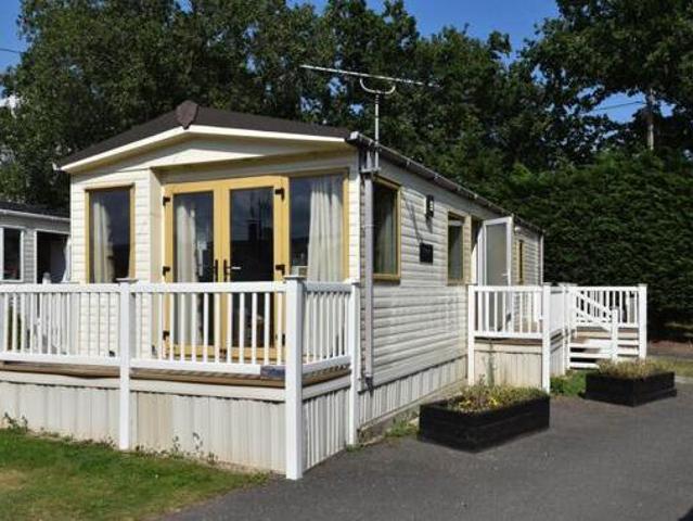 Grange Country Park, Straight Road, 2 Bedroom Park